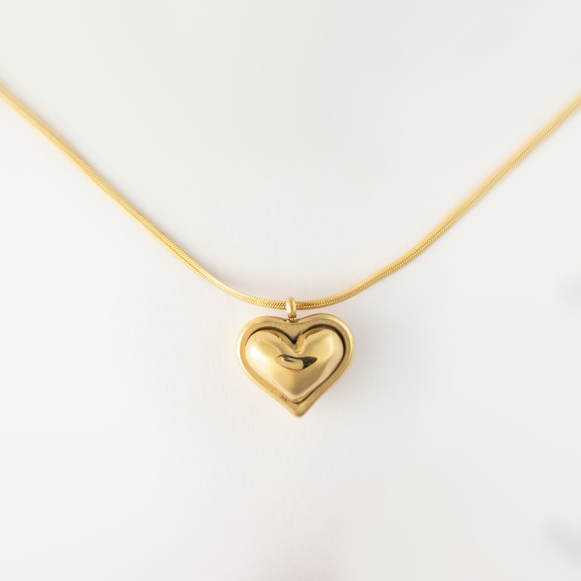Zychon Élise Heart Pendant – ZYCHON